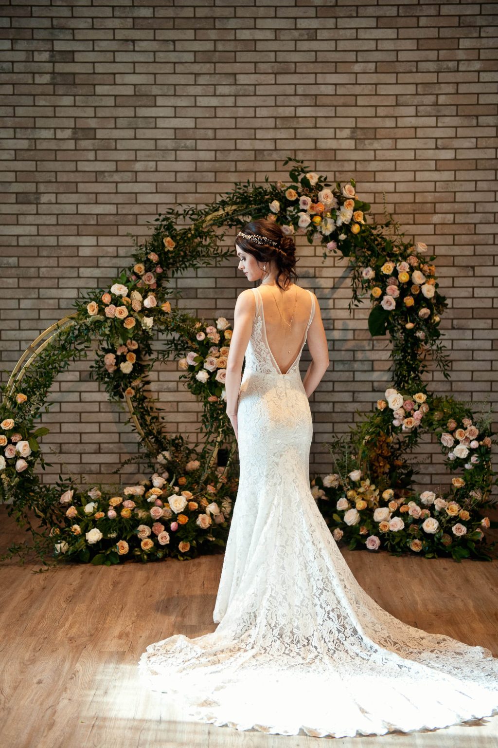 Circle wedding arches in Calgary - Tara Whittaker Photography